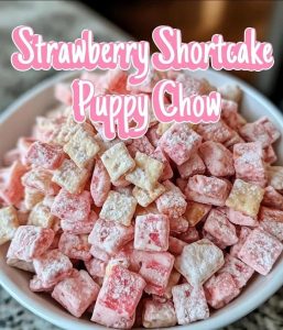 Strawberry Shortcake Puppy Chow – Delicious Recipes